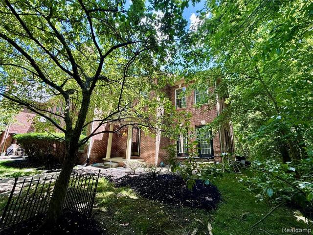 251 s village way # 21