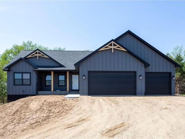 251 Saddle Ridge Ln, Troy, WI 54022