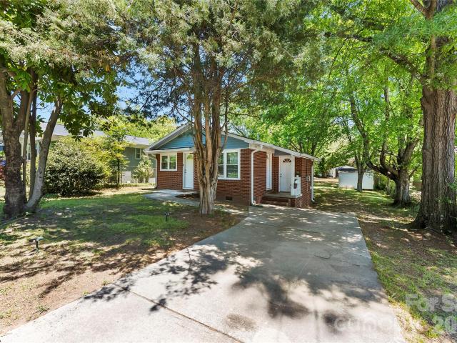 251 Salem Street SW