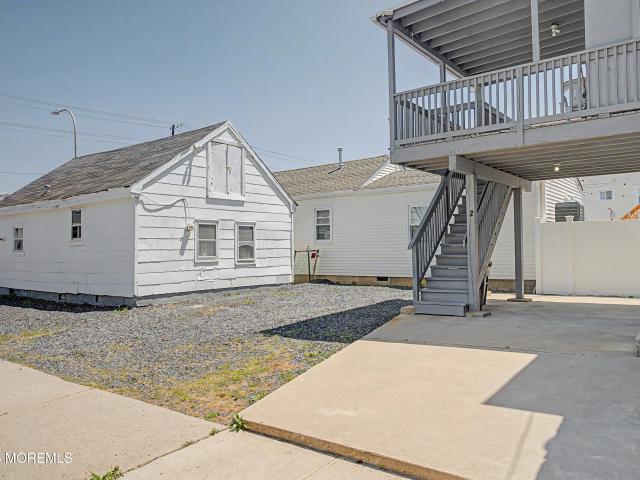 251 Sherman Avenue Unit 3 Family