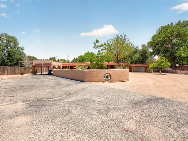 251 Sichler Drive SW