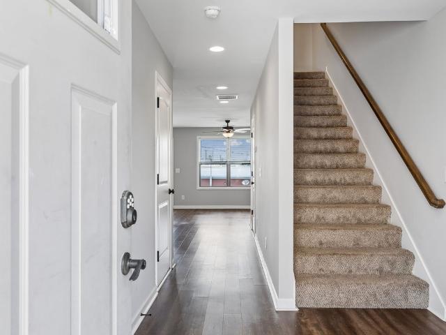 251 Signature Pl