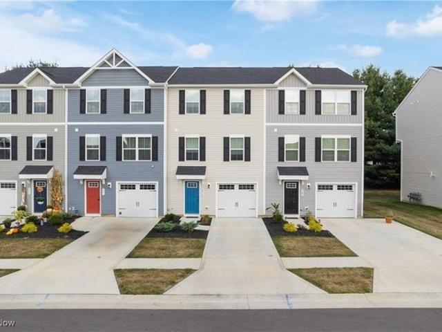 251 Slate Ridge Dr, Barberton, OH 44203