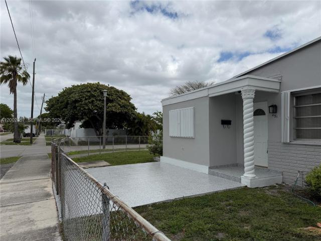 251 SW 69th Ave, Miami, FL 33144 | MLS #A12002