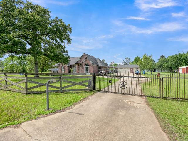 251 Petty Road