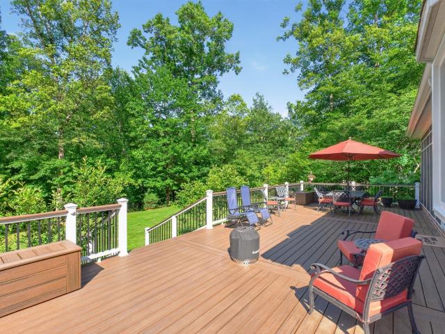 251 pelham dr
