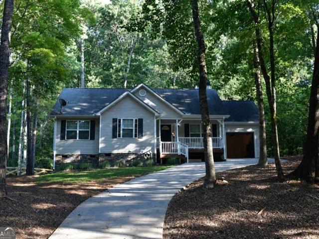 251 Pelican Cir, Monticello, GA 31064