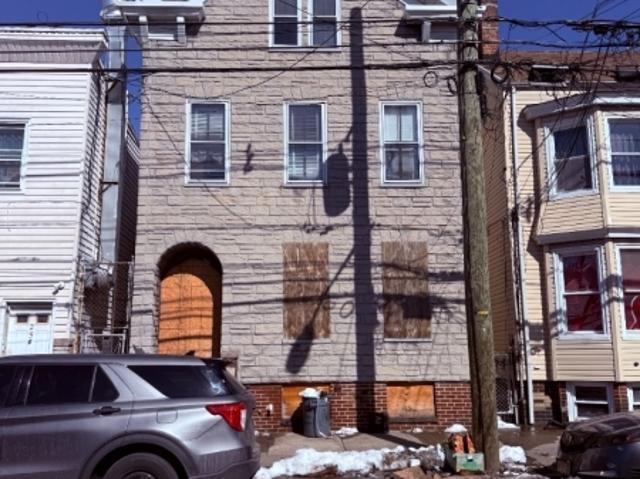 251 Walnut St
