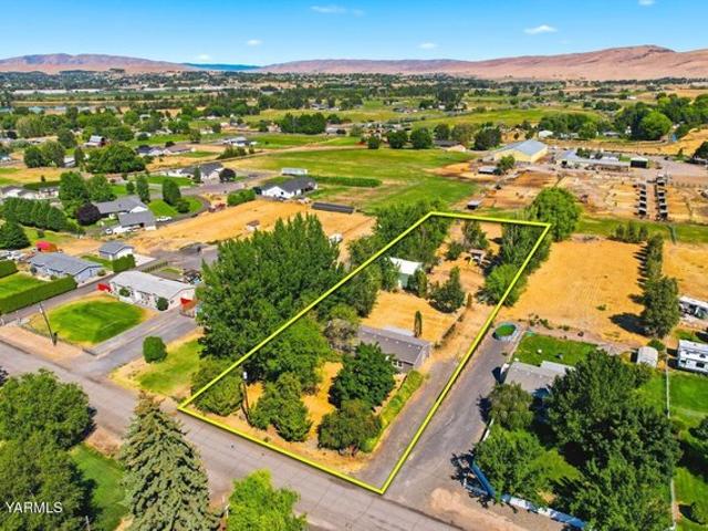 251 Wise Acre Rd, Yakima, WA 98901