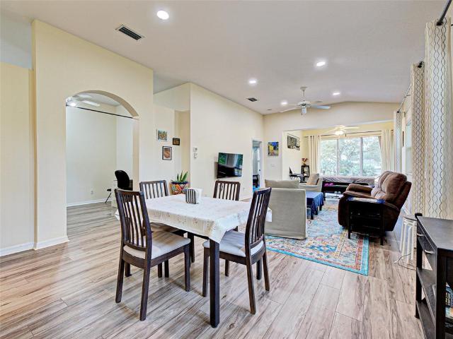 251 Vista Del Lago Way, Venice, FL 34292 | MLS #N6142