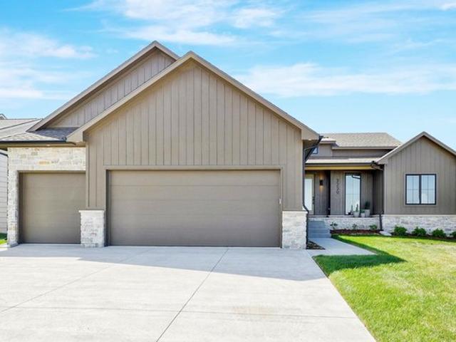 2524 N Emerald Ct, Andover, KS 67002