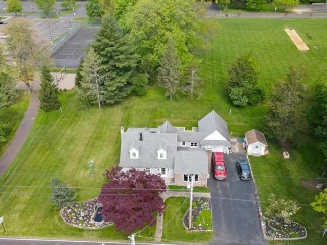 2524 E Vine St, Hatfield, PA 19440