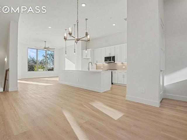 2524 Havenhurst St 102, Farmers Branch, TX