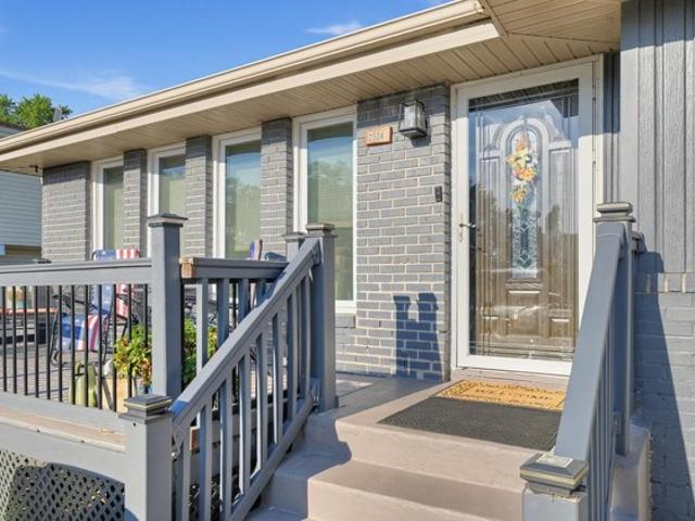 2524 James Dr, Dyer, IN 46311