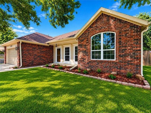 2524 Jean St, Springdale, AR 72762