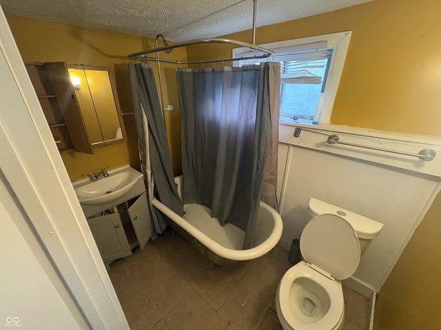 2524 Paris Ave, Indianapolis, IN 46208
