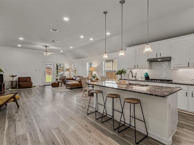 2524 Solomons Place