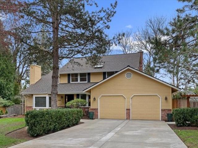 2524 th Pl NE, Sammamish, WA 98074