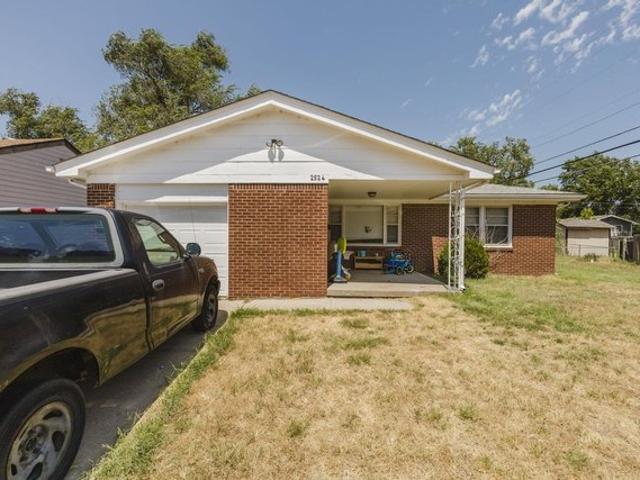 2524 W Columbine Ln, Wichita, KS 67204
