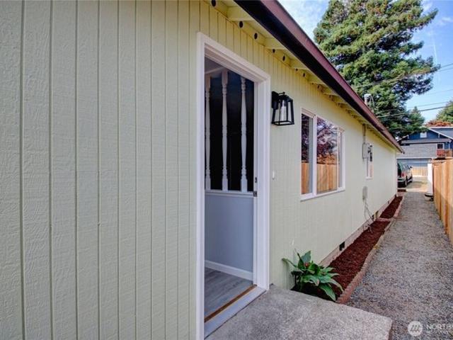 2524 Walnut St, Everett, WA 98201