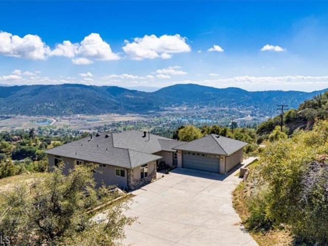 25250 Deertrail Dr, Tehachapi, CA 93561 | MLS #OC26082 | Compass