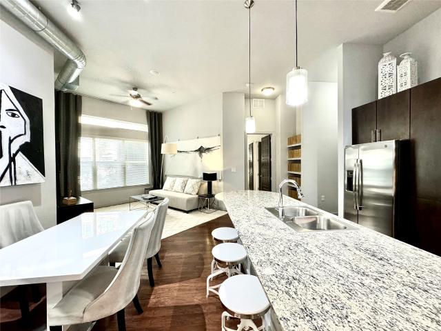 2525 McCue Rd, Unit 249, Houston, TX 77056 | MLS #41800
