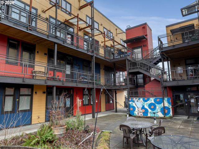 2525 n killingsworth st # 310