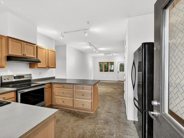 2525 N Killingsworth St, Unit 109, Portland, OR 97217 | MLS #139495 | Compass