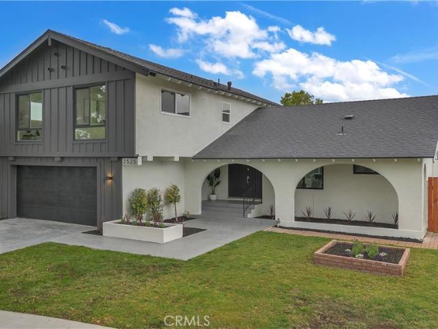 2525 N Pacific