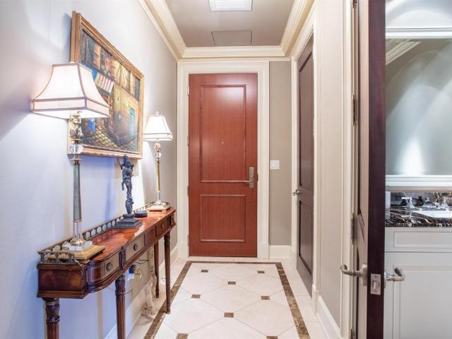 2525 N Pearl Street # 1105