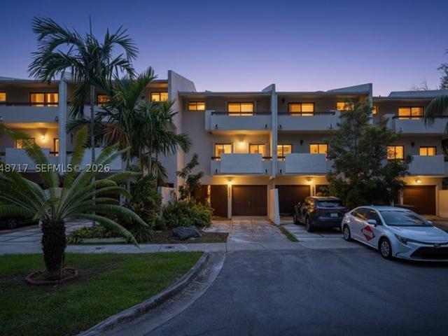 2525 NE 135th St, North Miami, FL 33181
