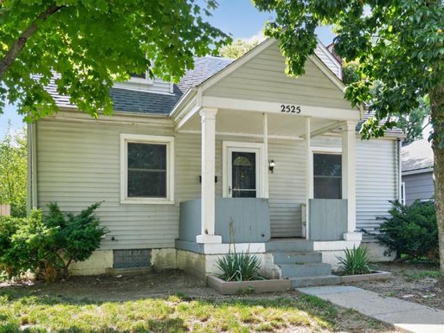 2525 Azelda St, Columbus, OH 43211