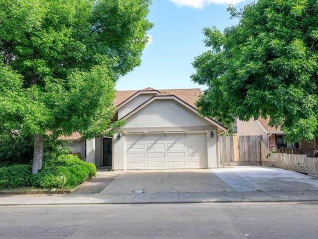 2525 Black Walnut, Modesto, CA 95355