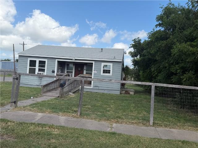 2525 Crews Street