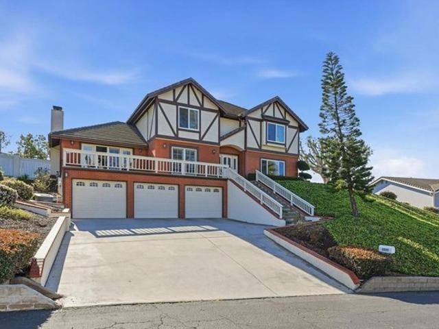 2525 Dundee Way, Vista, CA 92081