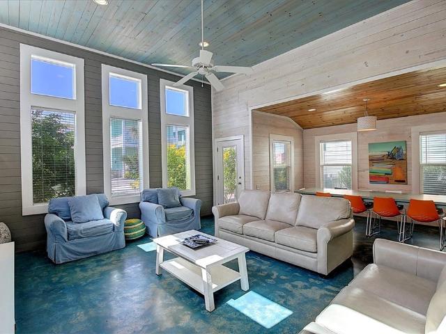 2525 S 11th Street 95