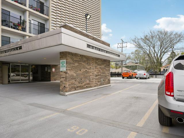 2525 S Shore Dr, Unit 14B