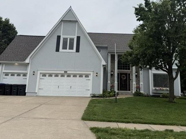 2525 SE Nottingham Dr, Lee's Summit, MO 64063