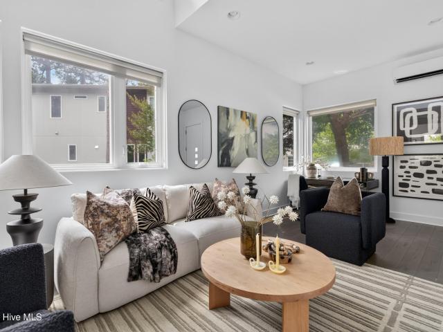 2525 Tonbo Trail