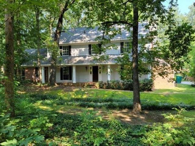 2525 Woodgreen Dr, Tupelo, MS 38826