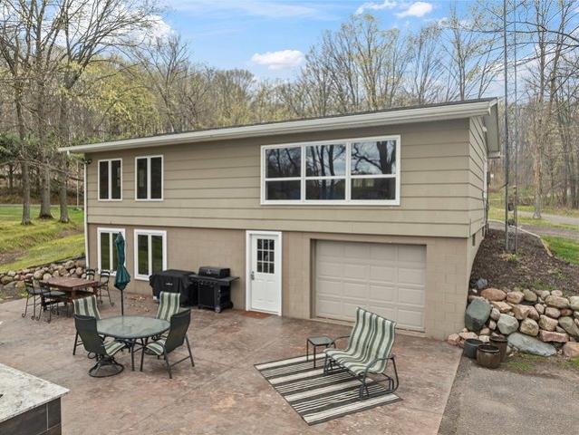 2525 27 1/4 2 / St Unit B, Rice Lake, WI 54868