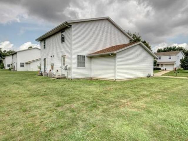 2525LE 2 Bedroom Apartment for Rent at 2525 Leeper Dr, Champaign, IL 61822