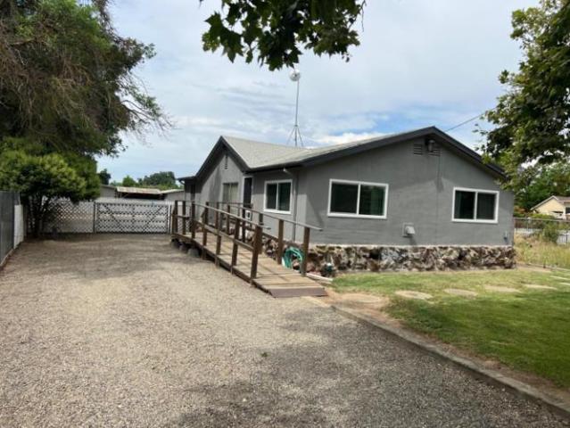 25263 E State Route 4, Farmington, CA 95230