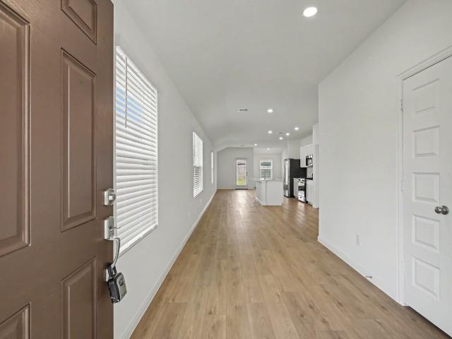 25260 Leather Leaf Court