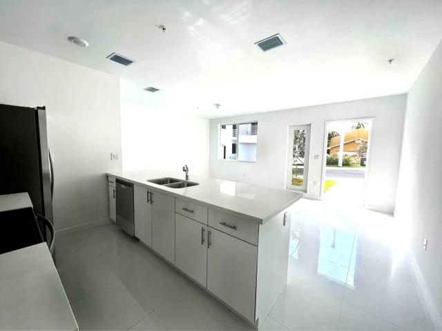 25265 SW 134th Ave, Unit 4, Homestead, FL 33032 | MLS #B26018