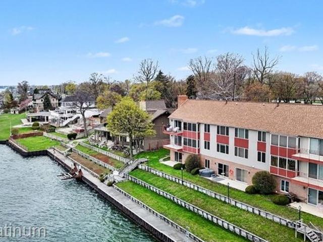 2526 Military St, Port Huron, MI 48060