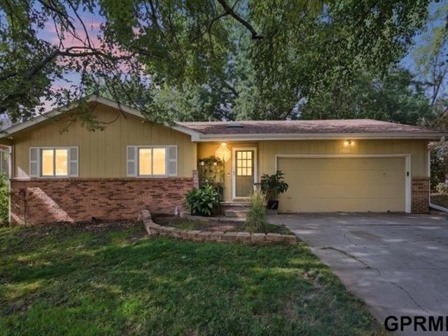 2526 N 130th St, Omaha, NE 68164