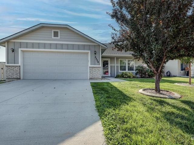 2526 N Honeysuckle Way, Kuna, ID 83634