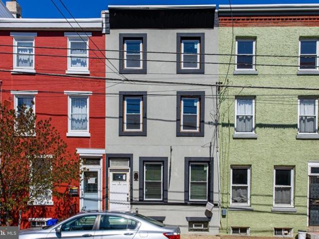 2526 Coral St, Philadelphia, PA 19125