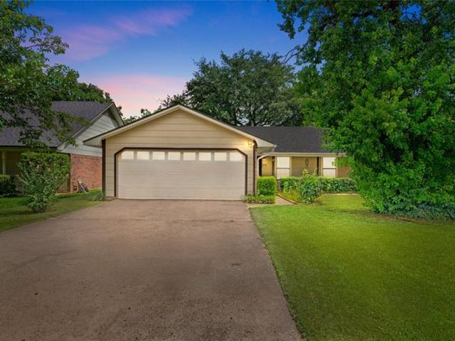 2526 Downs Cir, Bossier City, LA 71111